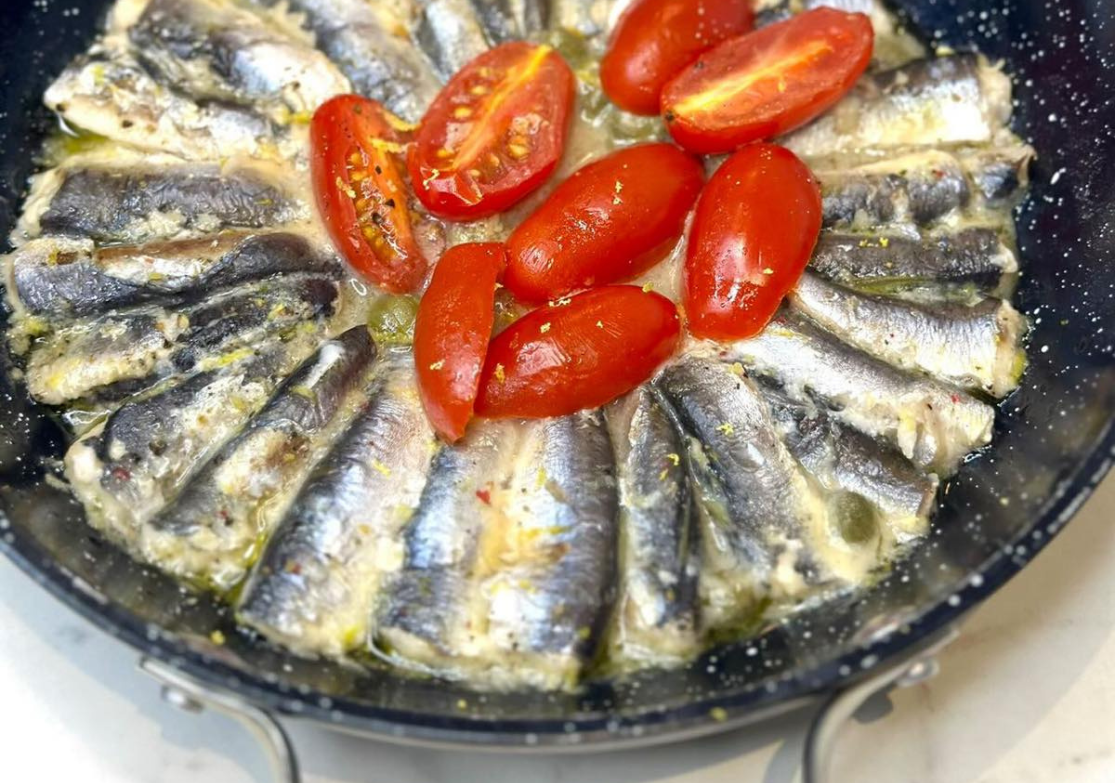 Σαρδέλα αχνιστή στο τηγάνι!!